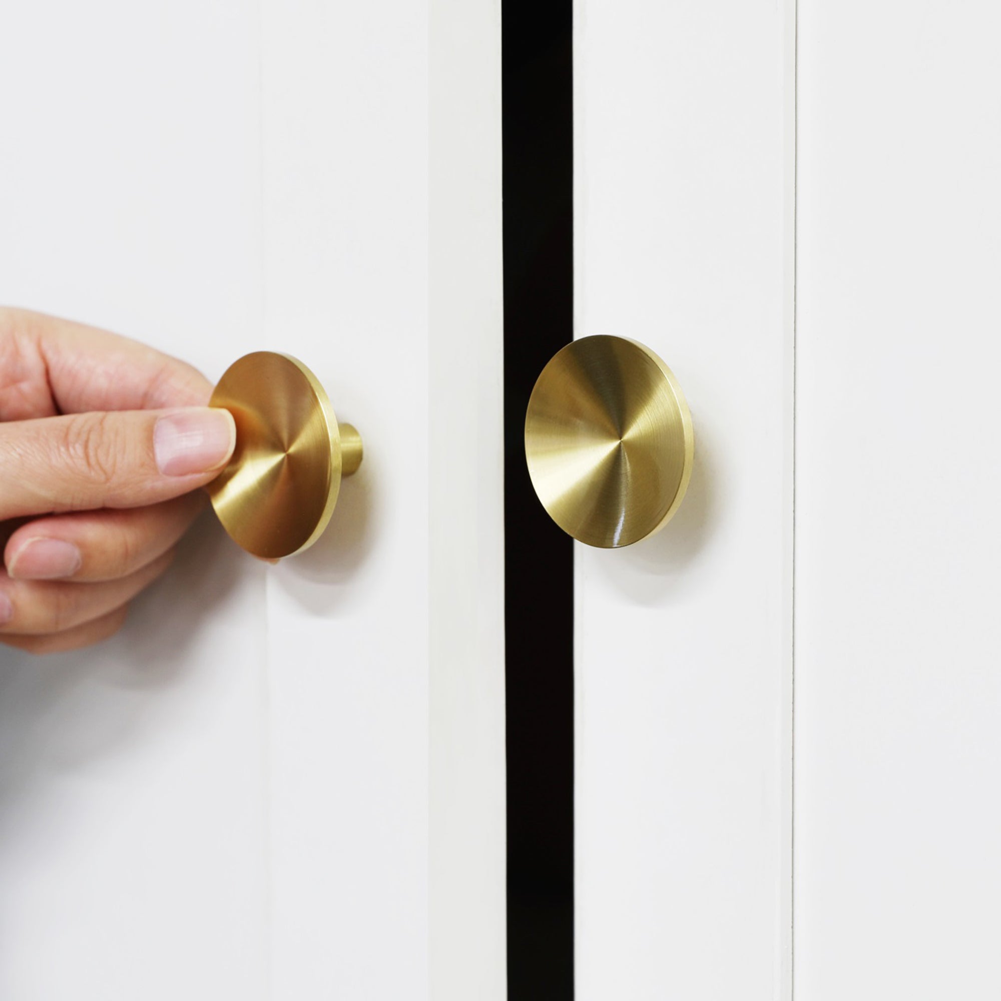 Valley Brass Mid-Century Modern Cabinet Knob