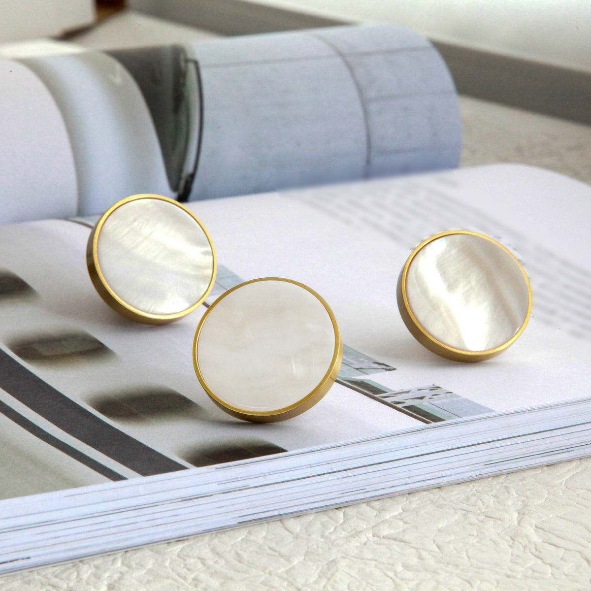 Shell Inlay Round Modern Solid Brass Kitchen Cabinet Hardware Knob in